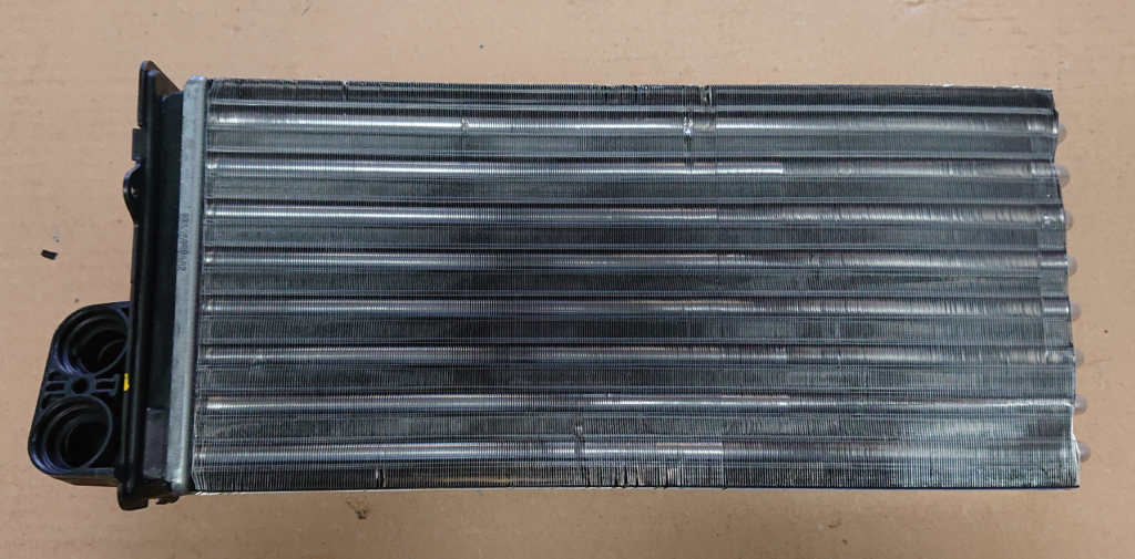 RADIATEUR DE CHAUFFAGE RENAULT TRUCKS | RadiaTech