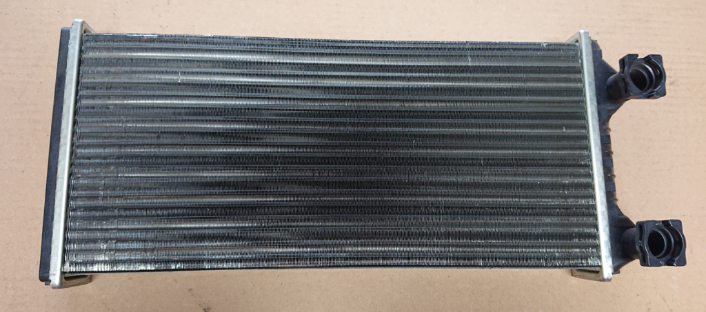 RADIATEUR DE CHAUFFAGE VOLVO TRUCK | RadiaTech